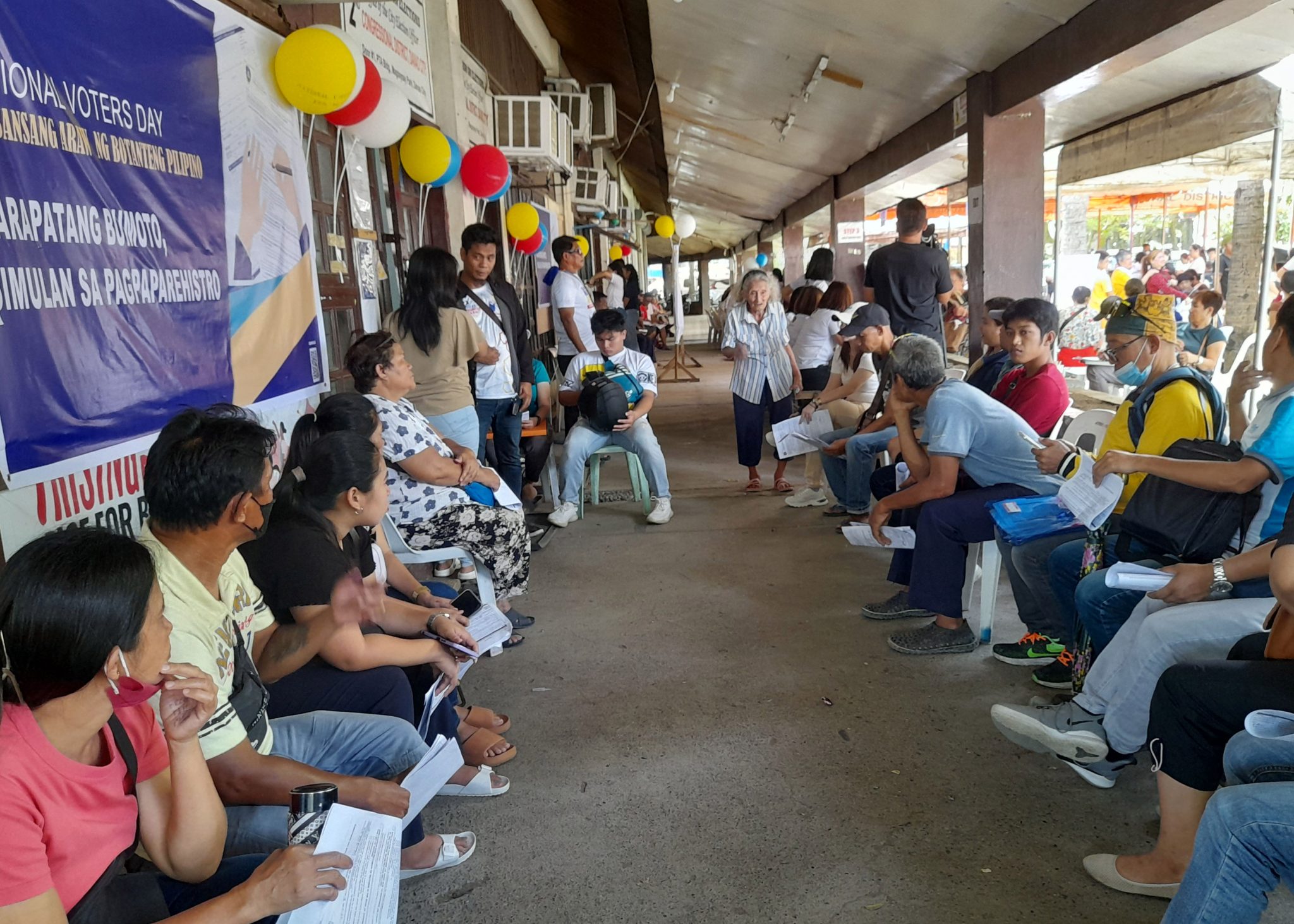 Comelec XI rollouts 'register anywhere' voters program Comelec XI rollouts 'register anywhere' voters program